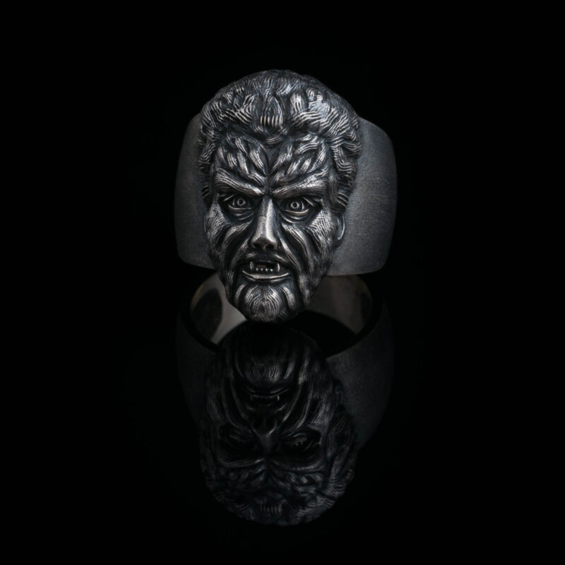 Wolfman Horror Ring - Macabria