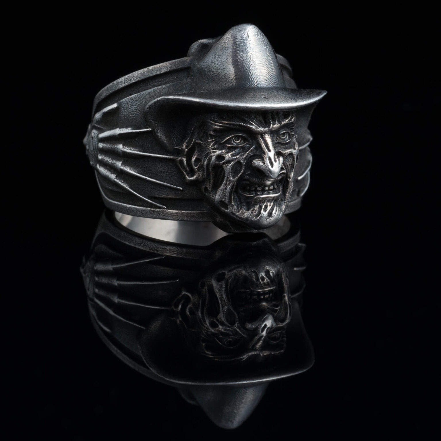 Jason Voorhees Horror Ring - Macabria