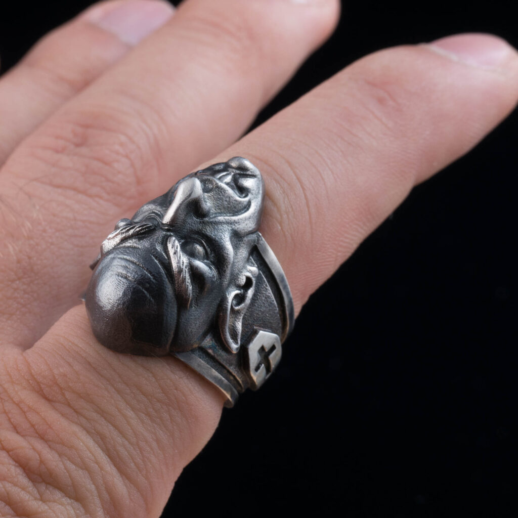 Nosferatu: A Symphony of Horror Ring - Macabria